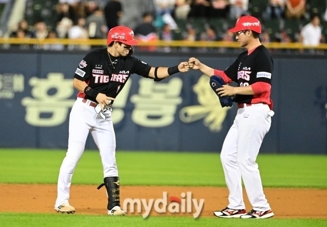 ‘유격수 WAR 1위’ 타이거즈 특급이 KBO 지형도 바꿨다…GG 1순위, 2024년 오지환 아성 도전하나 - 마이데일리