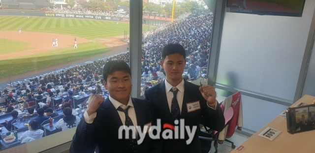 “공 너무 빨라서 눈 감고…” KIA에 151km 영건과 고교 NO.1 포수가 동시에 뜬다? 뜨거운 막내들[MD광주] - 마이데일리