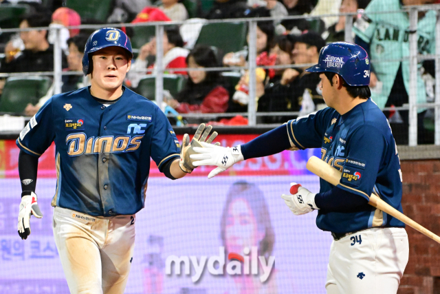 공룡들의 자랑, KBO AVG 1~3위가 뚝뚝 떨어졌다…야구혁명, 박민우가 ‘문 열고’ 손아섭은 ‘2보 후퇴’[MD창원] - 마이데일리