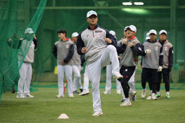 벌써 151km 쾅! 또 한 명의 `파이어볼러 등장`…두산 최지강이 꿈꾸는 `잔잔한 파도` [MD후쿠오카] - 마이데일리