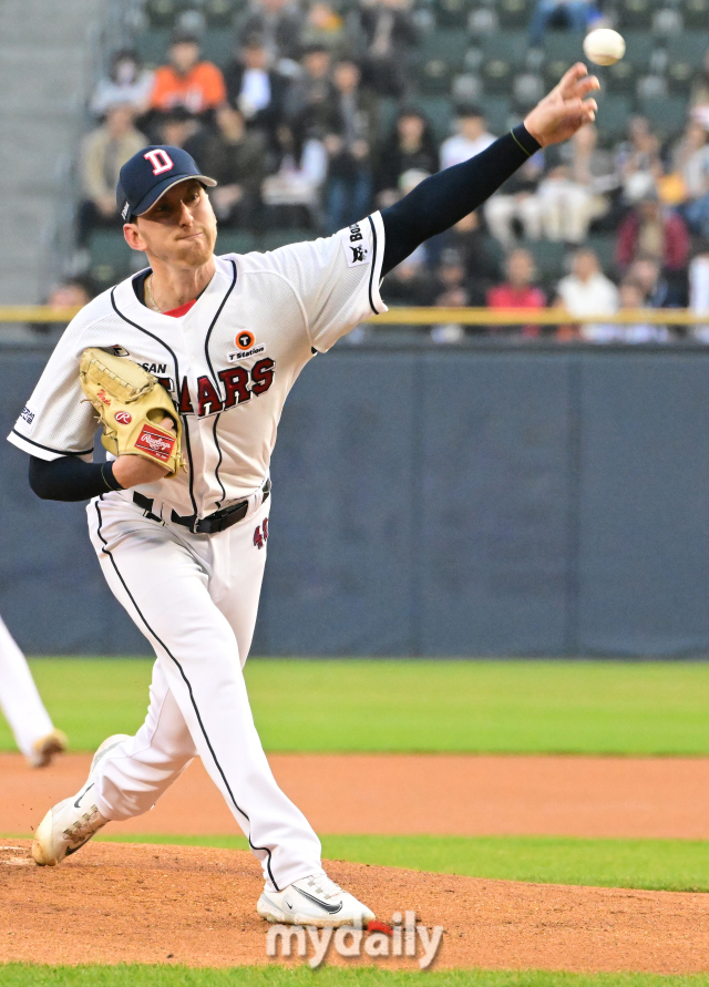 `1승 2패 ERA 7.25` SSG 시절보다 떨어진 성적…그런데 왜 두산은 日 독립리거와 동행을 희망할까? [MD잠실] - 마이데일리