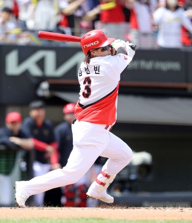 KIA가 1위 자존심이 있지, 3연패는 단호히 거부합니다→SSG에 DH 1차전 3-2 승리→김선빈 결승 솔로포→황동하 5이닝 쾌투→정해영 5OUT SV[MD광주] - 마이데일리