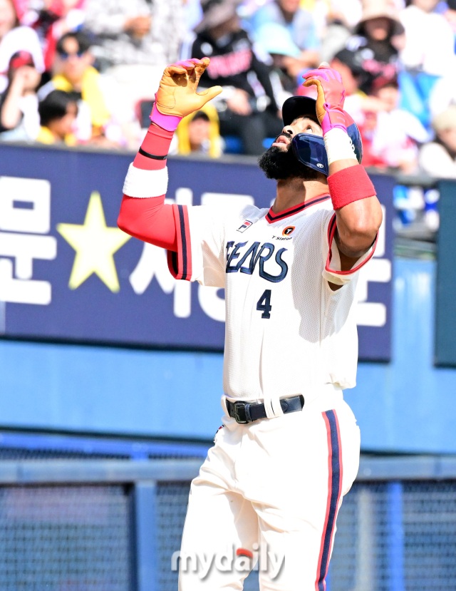 `KKKKKK+152km` 엔스 생존경쟁 성공…`2만3750명 매진` 들끓은 잠실, LG 308일 만에 두산전 `싹쓸이` [MD잠실] - 마이데일리