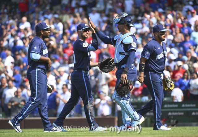 KBO 20승 MVP의 트레이드 신고식을 망친 컵스 포수…어? KBO 출신이네? ML에서 ‘희한한 만남’ - 마이데일리