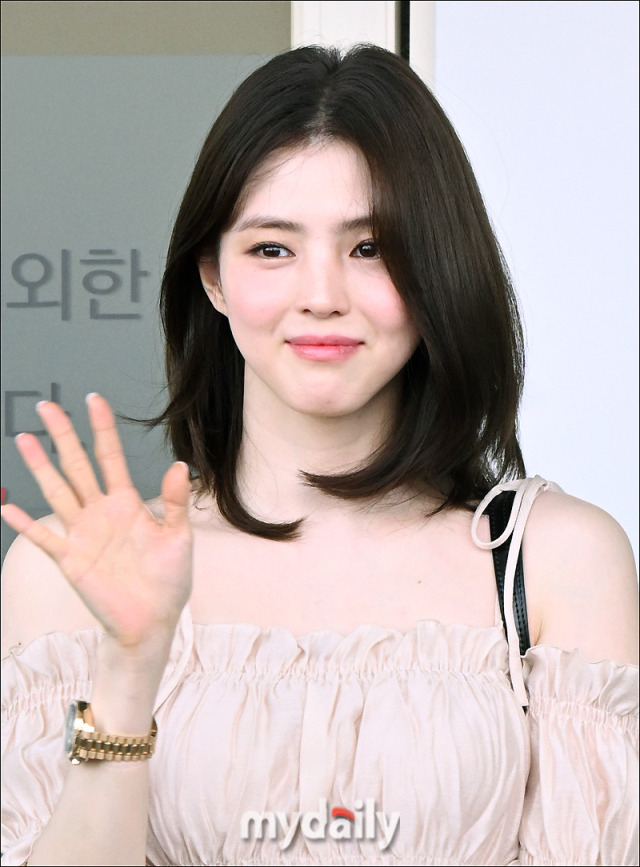 한소희, 母 `불법도박장 12곳 운영→구속` 소식에…네티즌 `응원물결`ing [MD이슈](종합) - 마이데일리