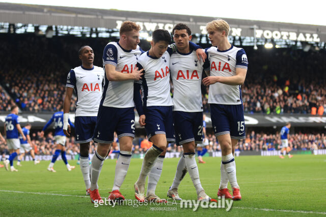 `70-70 달성` 손흥민 영입은 EPL 판도 흔드는 이적…`맨유 약점 보완 가능` - 마이데일리