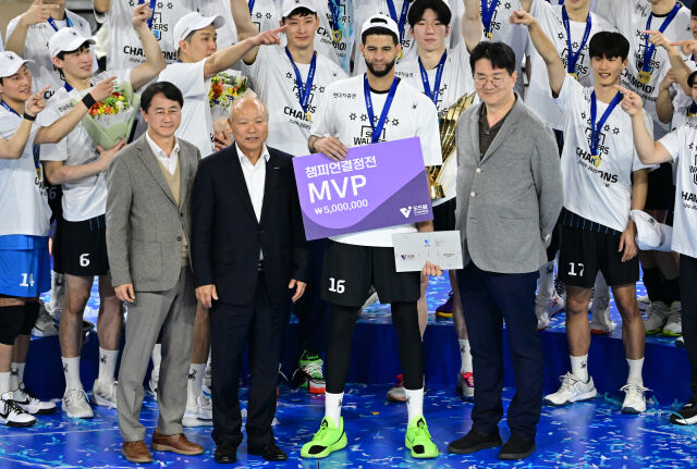 `벌써 3번째` 챔프전 MVP 레오, 2연패를 바라본다 "다른 데 안 갈테니 걱정마" [MD인천] - 마이데일리